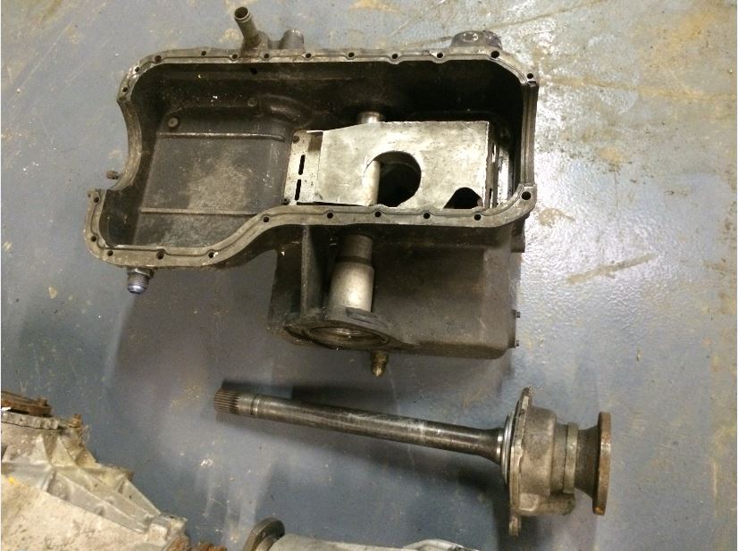 FFD 7 Speed Gearbox, 9" Rear Diff, 7.5 Front Diff Mag Sump X Shaft ...